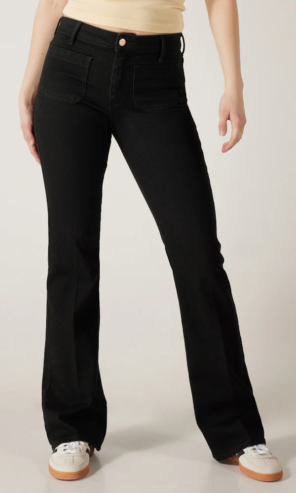 Wrangler Flare Svart Jeans | Dame | Carlings